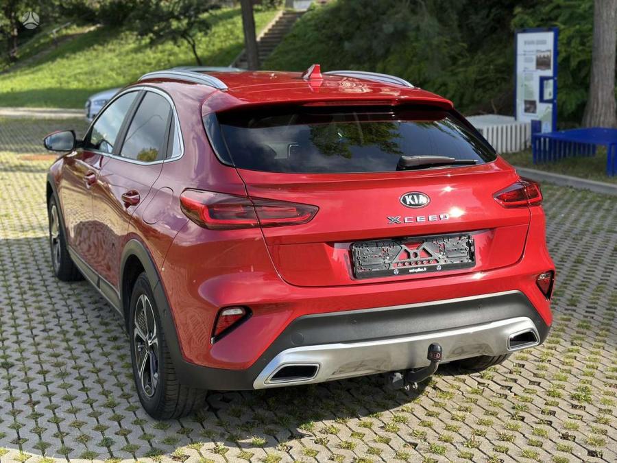 Красный Киа XCeed 2020 в Каунас, объемом двигателя 1.60 л и пробегом 138 тыс. км за 14950 €, фото 3 на AUTOMOTO.COM.LV