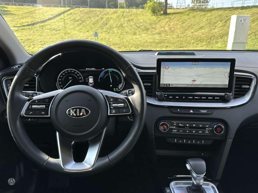 Красный Киа XCeed 2020 в Каунас, объемом двигателя 1.60 л и пробегом 138 тыс. км за 14950 €, фото 4 на AUTOMOTO.COM.LV
