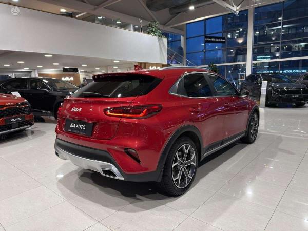 Sarkans Kia XCeed 2021 Viļņa, ar dzinēja tilpumu 1.48 L un nobraukumu 85 tūkst. km par 18000 €, foto 2 vietnē AUTOMOTO.COM.LV