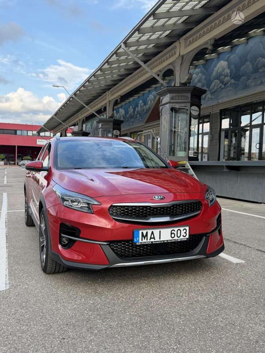 Red Kia XCeed 2021 in Kaunas, with an engine capacity of 1.48 L and mileage of 64 thousand km for 19500 €, photo 4 on AUTOMOTO.COM.LV