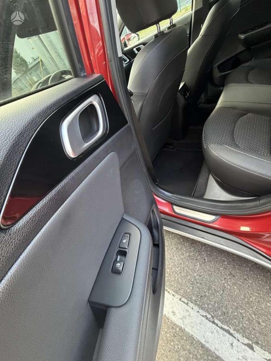 Red Kia XCeed 2021 in Kaunas, with an engine capacity of 1.48 L and mileage of 64 thousand km for 19500 €, photo 14 on AUTOMOTO.COM.LV