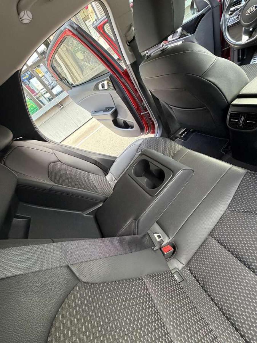 Red Kia XCeed 2021 in Kaunas, with an engine capacity of 1.48 L and mileage of 64 thousand km for 19500 €, photo 16 on AUTOMOTO.COM.LV