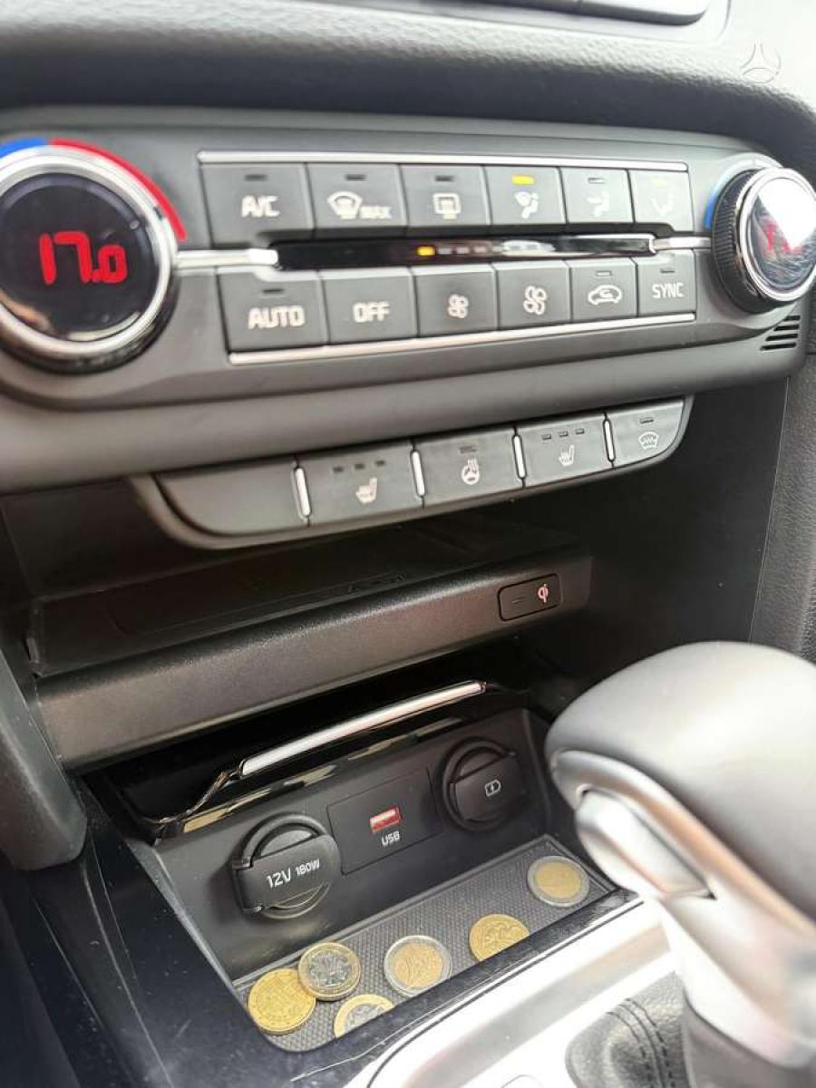 Red Kia XCeed 2021 in Kaunas, with an engine capacity of 1.48 L and mileage of 64 thousand km for 19500 €, photo 28 on AUTOMOTO.COM.LV