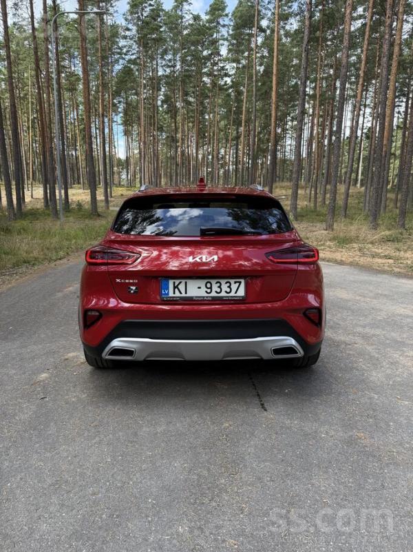 Красный Киа XCeed 2021 в Рига, объемом двигателя 1.50 л и пробегом 87 тыс. км за 14990 €, фото 1 на AUTOMOTO.COM.LV