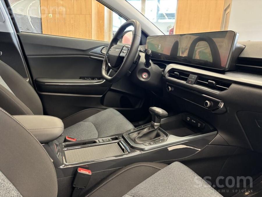 Sarkans Kia XCeed 2026 Rīga, ar dzinēja tilpumu 1.60 L un nobraukumu 4 tūkst. km par 25500 €, foto 14 vietnē AUTOMOTO.COM.LV