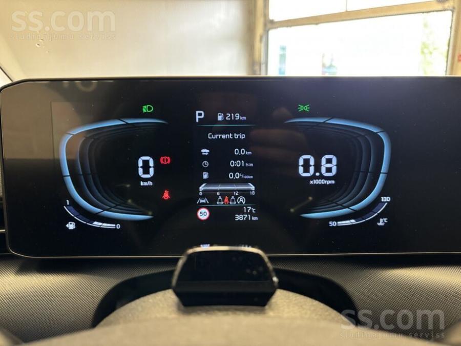 Sarkans Kia XCeed 2026 Rīga, ar dzinēja tilpumu 1.60 L un nobraukumu 4 tūkst. km par 25500 €, foto 26 vietnē AUTOMOTO.COM.LV