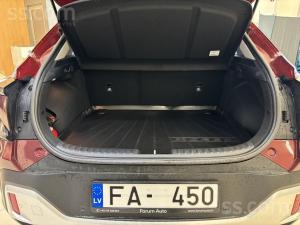 Sarkans Kia XCeed 2026 Rīga, ar dzinēja tilpumu 1.60 L un nobraukumu 4 tūkst. km par 25500 €, foto 28 vietnē AUTOMOTO.COM.LV
