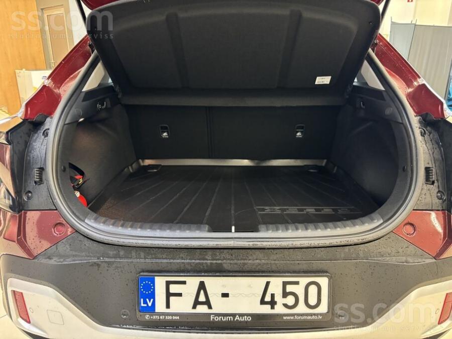 Sarkans Kia XCeed 2026 Rīga, ar dzinēja tilpumu 1.60 L un nobraukumu 4 tūkst. km par 25500 €, foto 28 vietnē AUTOMOTO.COM.LV