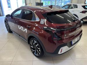 Red Kia XCeed 2026 in Riga, with an engine capacity of 1.60 L and mileage of 4 thousand km for 25500 €, photo 4 on AUTOMOTO.COM.LV
