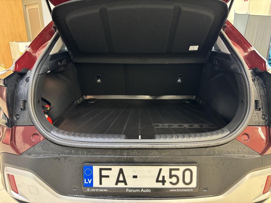 Red Kia XCeed 2026 in Riga, with an engine capacity of 1.60 L and mileage of 4 thousand km for 25500 €, photo 28 on AUTOMOTO.COM.LV
