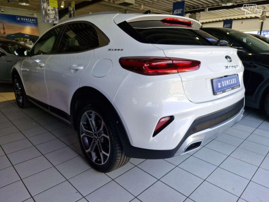White Kia XCeed 2020 in Kaunas, with an engine capacity of 1.60 L and mileage of 93 thousand km for 23429 €, photo 7 on AUTOMOTO.COM.LV