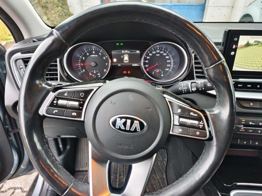 White Kia XCeed 2020 in Kaunas, with an engine capacity of 1.60 L and mileage of 62 thousand km for 24336 €, photo 10 on AUTOMOTO.COM.LV