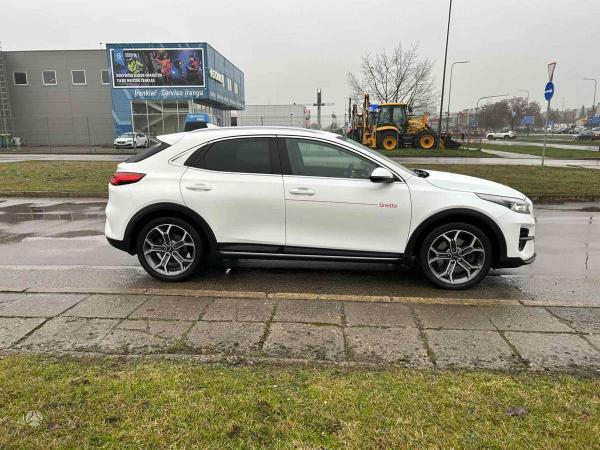 Balts Kia XCeed 2020 Kauņa, ar dzinēja tilpumu 1.35 L un nobraukumu 127 tūkst. km par 16500 €, foto 5 vietnē AUTOMOTO.COM.LV