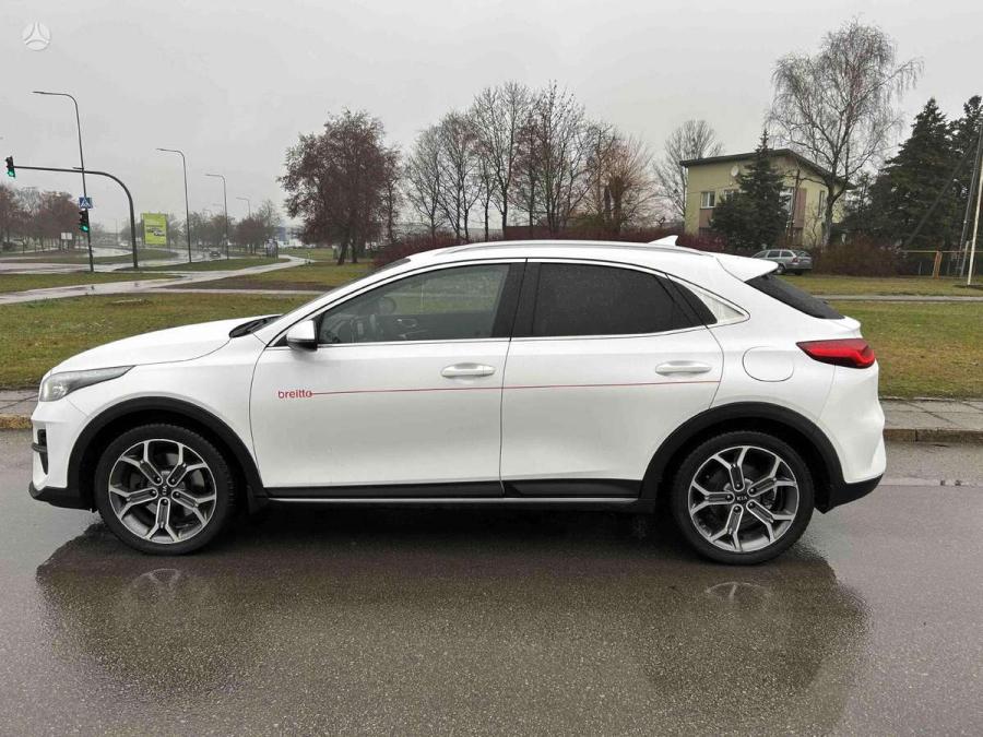 White Kia XCeed 2020 in Kaunas, with an engine capacity of 1.35 L and mileage of 127 thousand km for 16500 €, photo 6 on AUTOMOTO.COM.LV