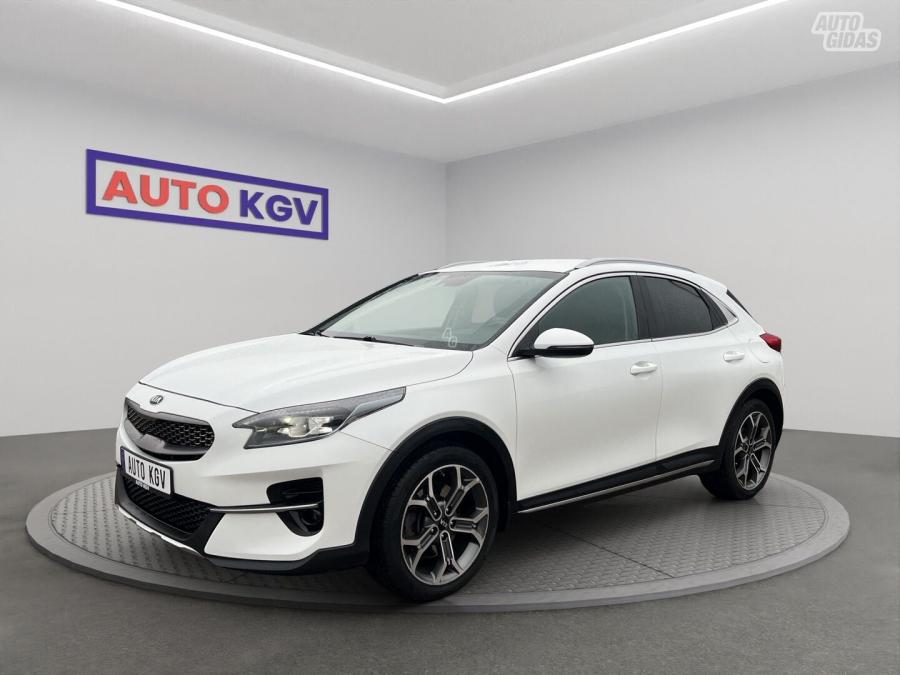 White Kia XCeed 2020 in Kaunas, with an engine capacity of 1.40 L and mileage of 87 thousand km for 18999 €, photo 1 on AUTOMOTO.COM.LV
