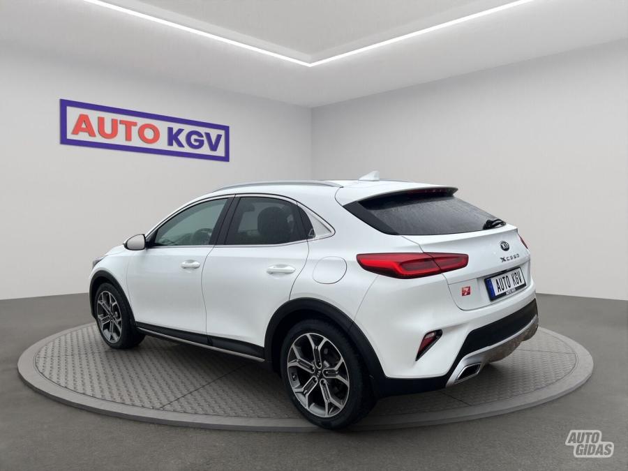 White Kia XCeed 2020 in Kaunas, with an engine capacity of 1.40 L and mileage of 87 thousand km for 18999 €, photo 3 on AUTOMOTO.COM.LV