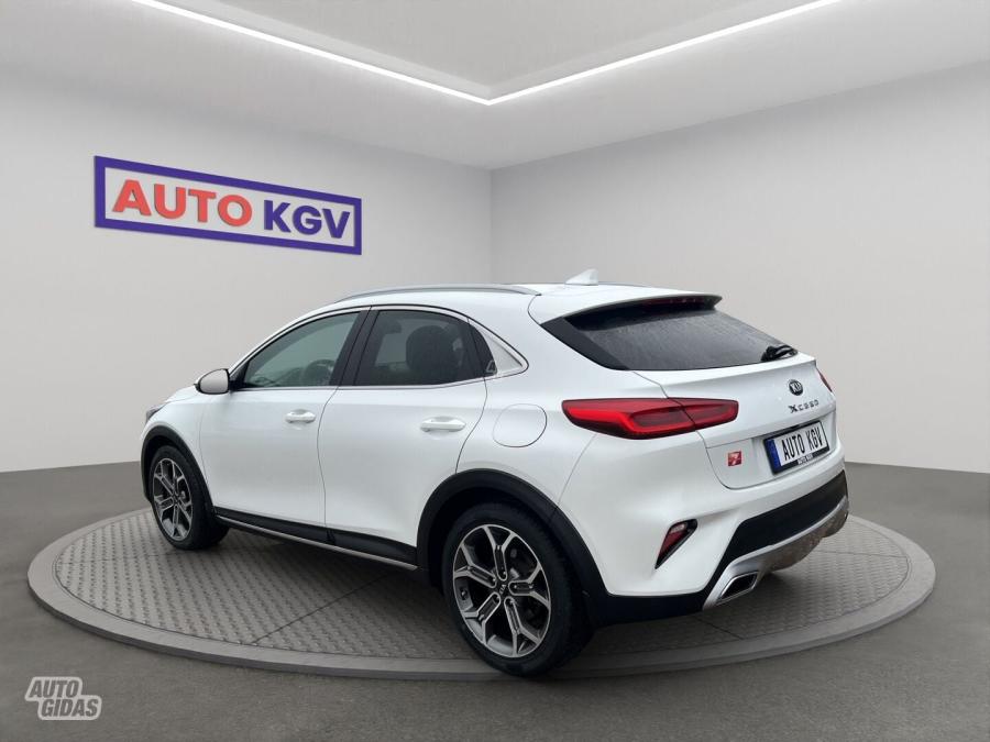 White Kia XCeed 2020 in Kaunas, with an engine capacity of 1.40 L and mileage of 87 thousand km for 17999 €, photo 4 on AUTOMOTO.COM.LV