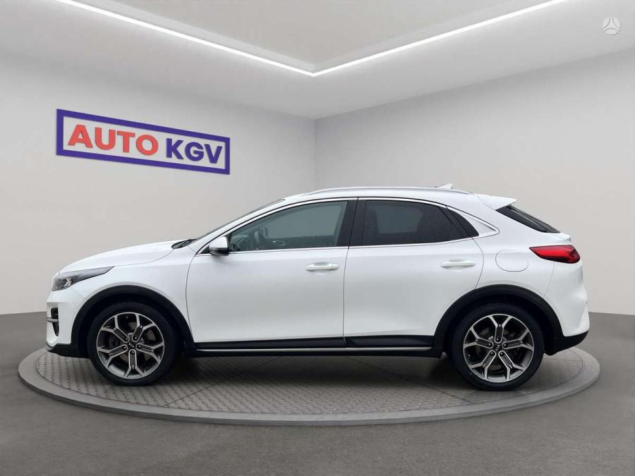 White Kia XCeed 2020 in Kaunas, with an engine capacity of 1.40 L and mileage of 87 thousand km for 17999 €, photo 3 on AUTOMOTO.COM.LV