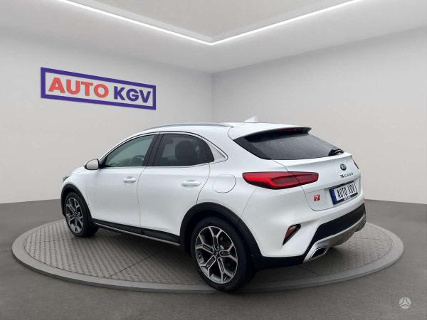 White Kia XCeed 2020 in Kaunas, with an engine capacity of 1.40 L and mileage of 87 thousand km for 17999 €, photo 3 on AUTOMOTO.COM.LV