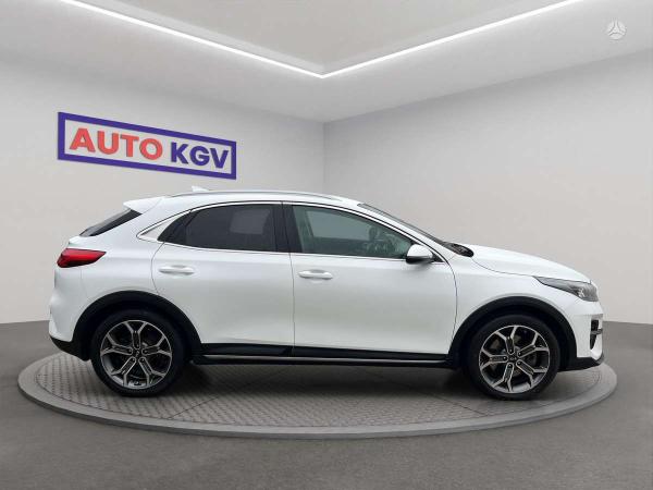 White Kia XCeed 2020 in Kaunas, with an engine capacity of 1.40 L and mileage of 87 thousand km for 17999 €, photo 6 on AUTOMOTO.COM.LV