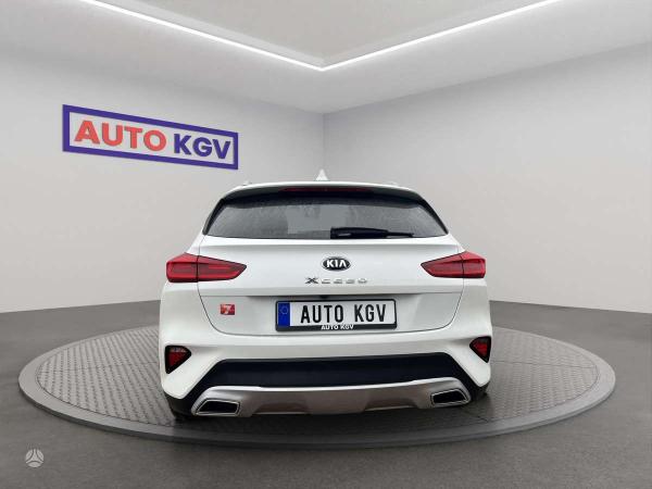 White Kia XCeed 2020 in Kaunas, with an engine capacity of 1.40 L and mileage of 87 thousand km for 16999 €, photo 4 on AUTOMOTO.COM.LV