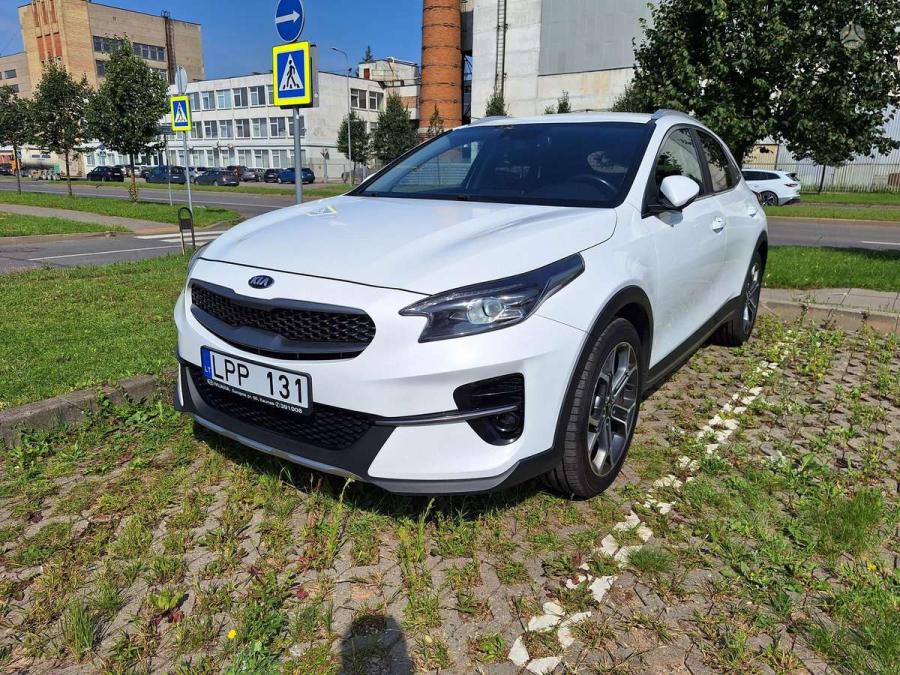 Белый Киа XCeed 2020 в Каунас, объемом двигателя 1.35 л и пробегом 134 тыс. км за 13990 €, фото 3 на AUTOMOTO.COM.LV