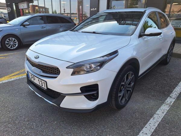 Balts Kia XCeed 2020 Kauņa, ar dzinēja tilpumu 1.35 L un nobraukumu 134 tūkst. km par 13990 €, foto 3 vietnē AUTOMOTO.COM.LV