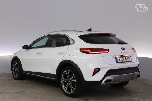 White Kia XCeed 2021 in Kaunas, with an engine capacity of 0.00 L and mileage of 56 thousand km for 24584 €, photo 4 on AUTOMOTO.COM.LV