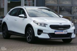 White Kia XCeed 2021 in Kaunas, with an engine capacity of 1.60 L and mileage of 50 thousand km for 23327 €, photo 2 on AUTOMOTO.COM.LV