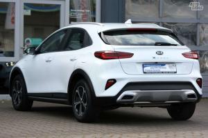 White Kia XCeed 2021 in Kaunas, with an engine capacity of 1.60 L and mileage of 50 thousand km for 23327 €, photo 3 on AUTOMOTO.COM.LV