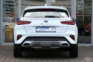 White Kia XCeed 2021 in Kaunas, with an engine capacity of 1.60 L and mileage of 50 thousand km for 23327 €, photo 6 on AUTOMOTO.COM.LV