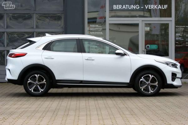White Kia XCeed 2021 in Kaunas, with an engine capacity of 1.60 L and mileage of 50 thousand km for 23327 €, photo 7 on AUTOMOTO.COM.LV