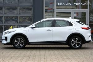 White Kia XCeed 2021 in Kaunas, with an engine capacity of 1.60 L and mileage of 50 thousand km for 23327 €, photo 8 on AUTOMOTO.COM.LV
