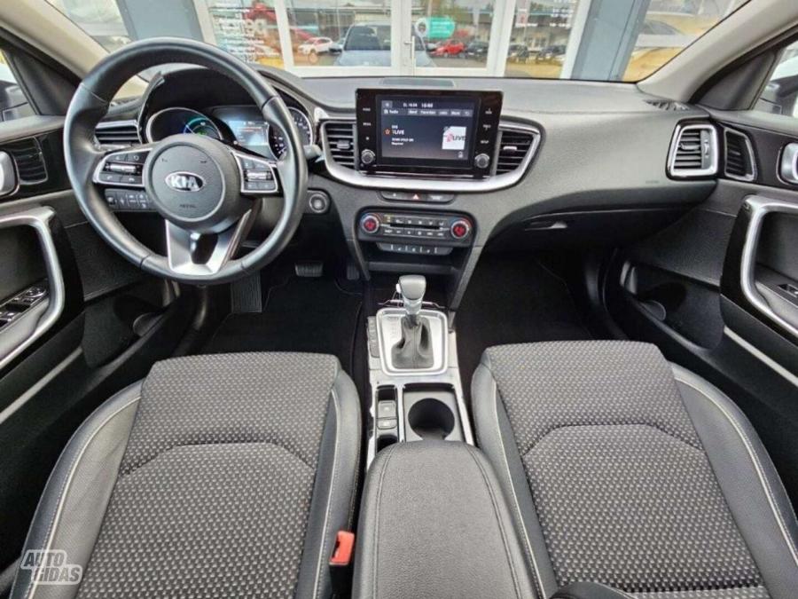 White Kia XCeed 2021 in Kaunas, with an engine capacity of 1.60 L and mileage of 50 thousand km for 23327 €, photo 11 on AUTOMOTO.COM.LV