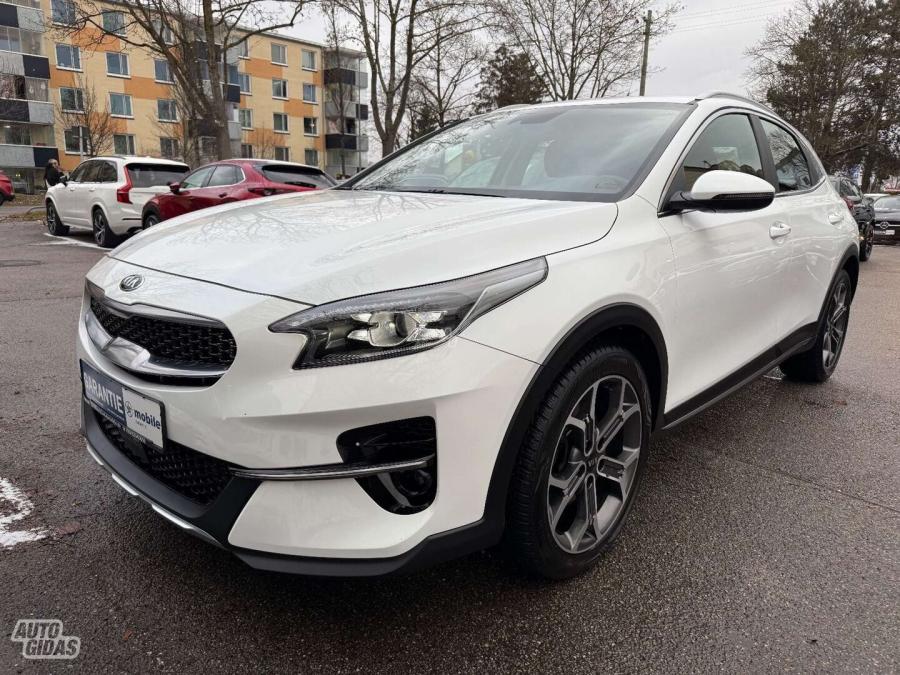 Balts Kia XCeed 2021 Kauņa, ar dzinēja tilpumu 1.50 L un nobraukumu 51 tūkst. km par 21698 €, foto 1 vietnē AUTOMOTO.COM.LV