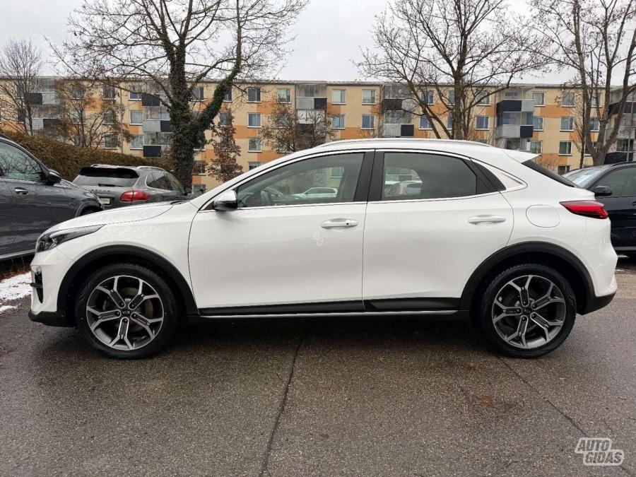 Balts Kia XCeed 2021 Kauņa, ar dzinēja tilpumu 1.50 L un nobraukumu 51 tūkst. km par 21698 €, foto 2 vietnē AUTOMOTO.COM.LV