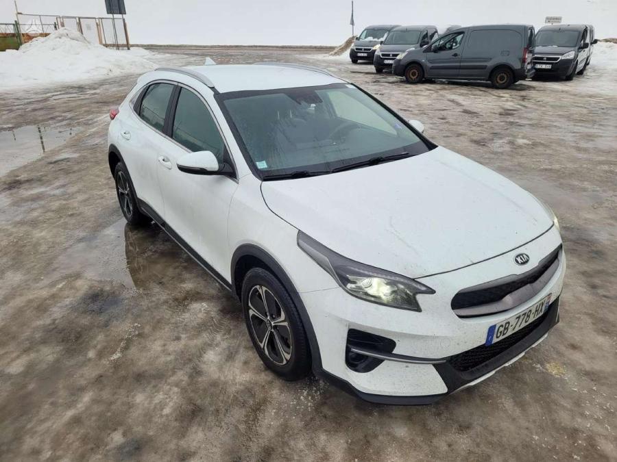 Balts Kia XCeed 2021 Viļņa, ar dzinēja tilpumu 1.58 L un nobraukumu 113 tūkst. km par 14800 €, foto 4 vietnē AUTOMOTO.COM.LV