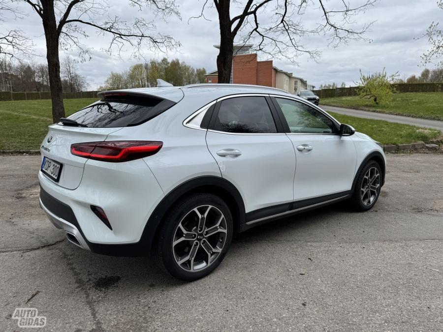 Balts Kia XCeed 2021 Viļņa, ar dzinēja tilpumu 1.60 L un nobraukumu 43 tūkst. km par 19000 €, foto 5 vietnē AUTOMOTO.COM.LV