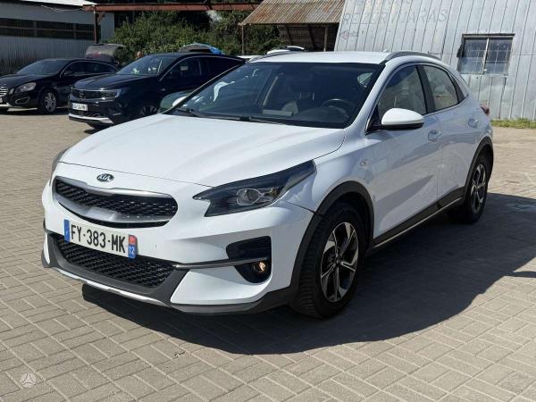 Белый Киа XCeed 2021 в Каунас, объемом двигателя 1.60 л и пробегом 141 тыс. км за 10800 €, фото 2 на AUTOMOTO.COM.LV
