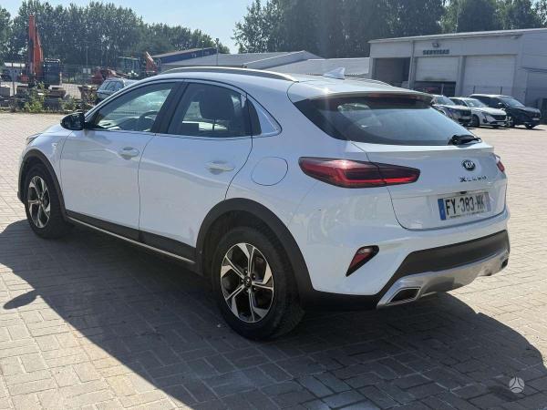 Белый Киа XCeed 2021 в Каунас, объемом двигателя 1.60 л и пробегом 141 тыс. км за 10800 €, фото 4 на AUTOMOTO.COM.LV