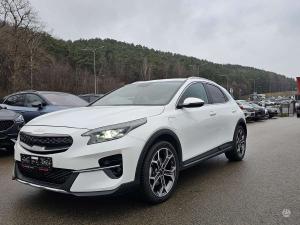 Balts Kia XCeed 2022 Viļņa, ar dzinēja tilpumu 1.58 L un nobraukumu 40 tūkst. km par 19500 €, foto  vietnē AUTOMOTO.COM.LV