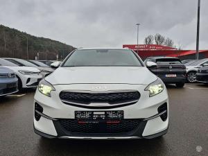 Balts Kia XCeed 2022 Viļņa, ar dzinēja tilpumu 1.58 L un nobraukumu 40 tūkst. km par 19500 €, foto 3 vietnē AUTOMOTO.COM.LV