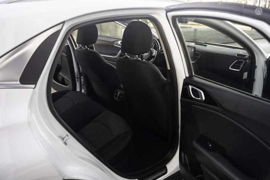 Белый Киа XCeed 2022 в Вильнюс, объемом двигателя 1.58 л и пробегом 59 тыс. км за 18650 €, фото 18 на AUTOMOTO.COM.LV