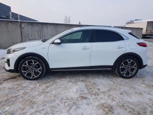 White Kia XCeed 2022 in Siauliai, with an engine capacity of 1.00 L and mileage of 180 thousand km for 11900 €, photo 7 on AUTOMOTO.COM.LV