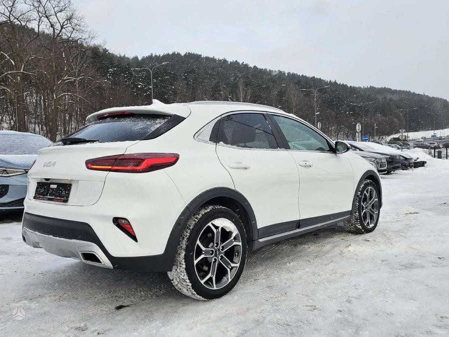 Balts Kia XCeed 2022 Viļņa, ar dzinēja tilpumu 1.58 L un nobraukumu 40 tūkst. km par 19600 €, foto 6 vietnē AUTOMOTO.COM.LV