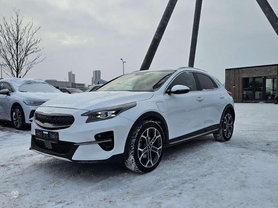 Balts Kia XCeed 2022 Viļņa, ar dzinēja tilpumu 1.58 L un nobraukumu 40 tūkst. km par 19600 €, foto 2 vietnē AUTOMOTO.COM.LV