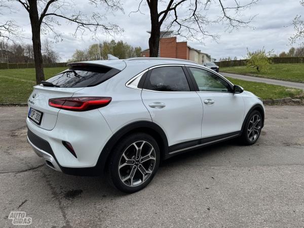 Белый Киа XCeed 2022 в Вильнюс, объемом двигателя 1.60 л и пробегом 43 тыс. км за 19000 €, фото 4 на AUTOMOTO.COM.LV