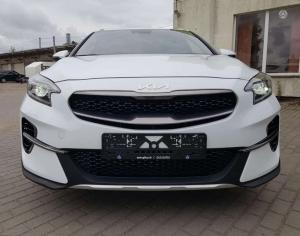White Kia XCeed 2022 in Siauliai, with an engine capacity of 1.00 L and mileage of 180 thousand km for 11200 €, photo 3 on AUTOMOTO.COM.LV