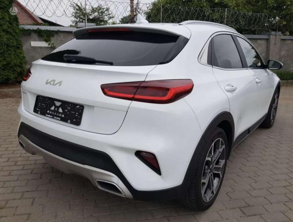 Balts Kia XCeed 2022 Šauļi, ar dzinēja tilpumu 1.00 L un nobraukumu 180 tūkst. km par 11200 €, foto 4 vietnē AUTOMOTO.COM.LV