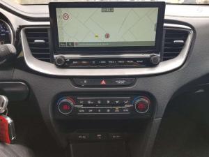 White Kia XCeed 2022 in Siauliai, with an engine capacity of 1.00 L and mileage of 180 thousand km for 11200 €, photo 14 on AUTOMOTO.COM.LV